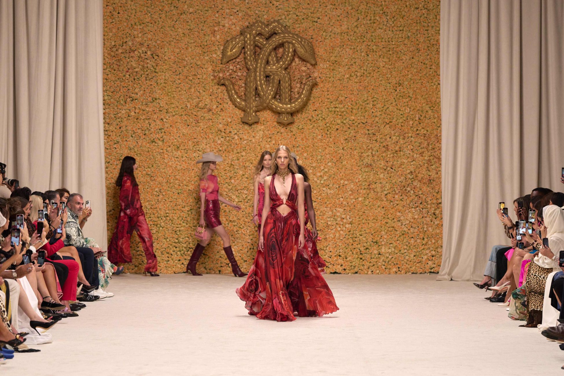 Dubai Fashion Week to Return 1-6 February for A/W 2025/26